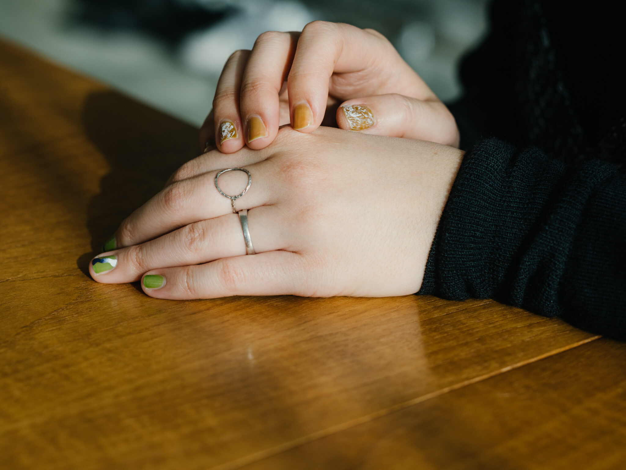 つめをぬるひと×ffirm youth club ｜ SPECIAL CROSS TALK - OSAJI JOURNAL | 公式サイト